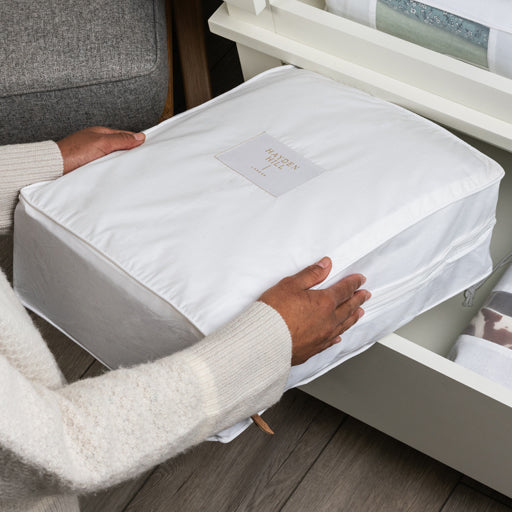 How to Catch a Moth - The Guide to Moth Trapping